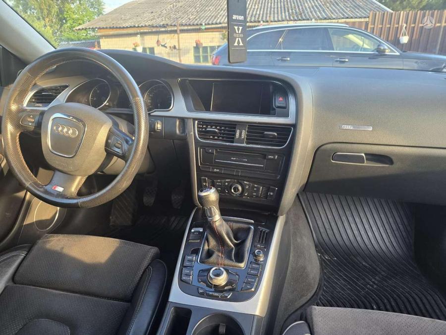 Melns Audi A5 2011 Viļņa, ar dzinēja tilpumu 1.97 L un nobraukumu 350 tūkst. km par 5000 €, foto 6 vietnē AUTOMOTO.COM.LV
