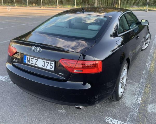 Melns Audi A5 2011 Viļņa, ar dzinēja tilpumu 2.97 L un nobraukumu 354 tūkst. km par 7700 €, foto 5 vietnē AUTOMOTO.COM.LV