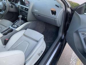 Black Audi A5 2011 in Vilnius, with an engine capacity of 2.97 L and mileage of 354 thousand km for 7700 €, photo 13 on AUTOMOTO.COM.LV