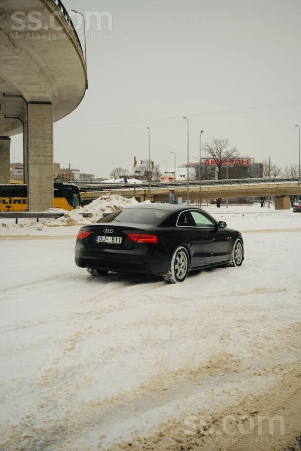 Black Audi A5 2012 in Riga, with an engine capacity of 2.00 L and mileage of 155 thousand km for 8950 €, photo 7 on AUTOMOTO.COM.LV