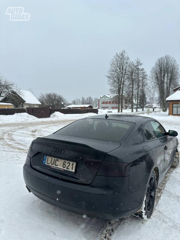 Melns Audi A5 2012 Viļņa, ar dzinēja tilpumu 2.00 L un nobraukumu 221 tūkst. km par 8500 €, foto 3 vietnē AUTOMOTO.COM.LV