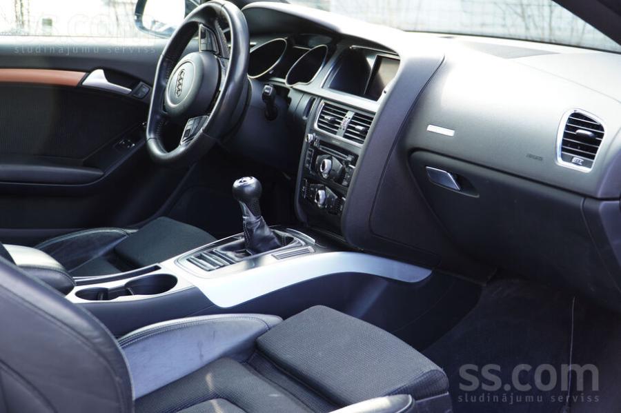 Melns Audi A5 2012 Rīga, ar dzinēja tilpumu 1.80 L un nobraukumu 162 tūkst. km par 8490 €, foto 13 vietnē AUTOMOTO.COM.LV