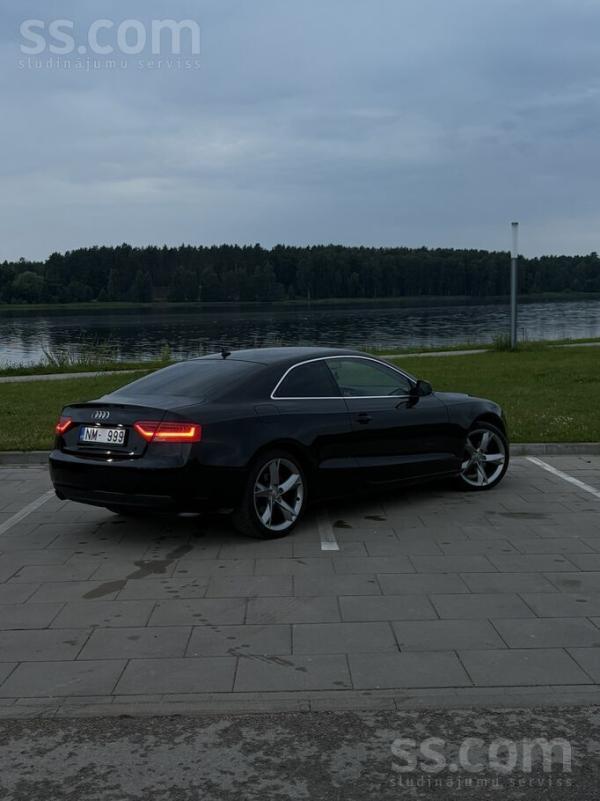 Black Audi A5 2012 in Riga, with an engine capacity of 2.00 L and mileage of 267 thousand km for 8250 €, photo 5 on AUTOMOTO.COM.LV