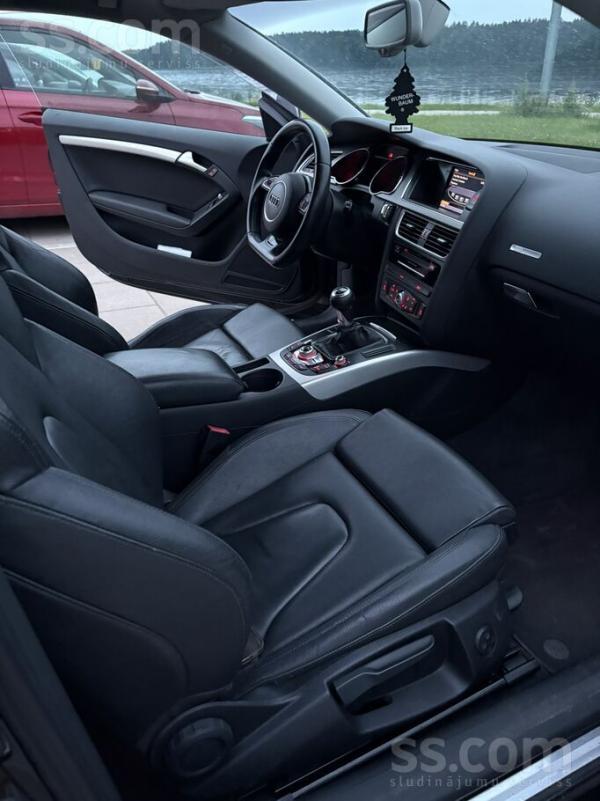 Black Audi A5 2012 in Riga, with an engine capacity of 2.00 L and mileage of 267 thousand km for 8250 €, photo 10 on AUTOMOTO.COM.LV