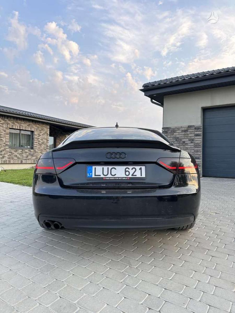 Melns Audi A5 2012 Viļņa, ar dzinēja tilpumu 1.97 L un nobraukumu 230 tūkst. km par 9900 €, foto 7 vietnē AUTOMOTO.COM.LV