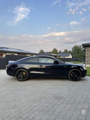 Melns Audi A5 2012 Viļņa, ar dzinēja tilpumu 1.97 L un nobraukumu 230 tūkst. km par 9900 €, foto 9 vietnē AUTOMOTO.COM.LV