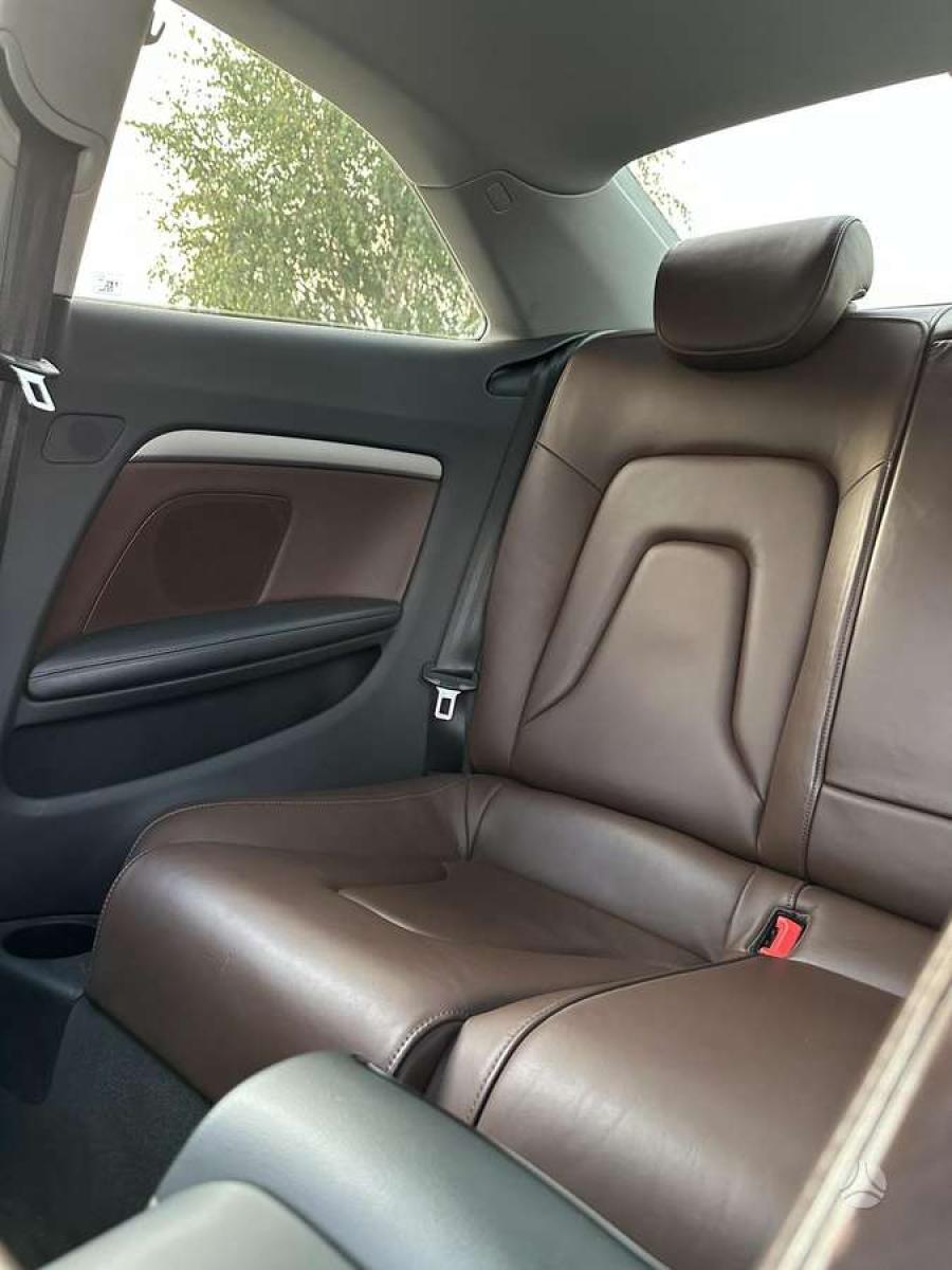 Melns Audi A5 2012 Viļņa, ar dzinēja tilpumu 1.97 L un nobraukumu 230 tūkst. km par 9900 €, foto 17 vietnē AUTOMOTO.COM.LV