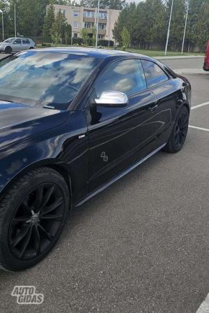 Black Audi A5 2013 in Kaunas, with an engine capacity of 2.00 L and mileage of 174 thousand km for 9000 €, photo 7 on AUTOMOTO.COM.LV