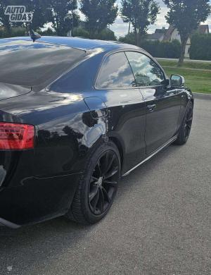 Black Audi A5 2013 in Kaunas, with an engine capacity of 2.00 L and mileage of 174 thousand km for 9000 €, photo 8 on AUTOMOTO.COM.LV