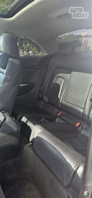 Black Audi A5 2013 in Kaunas, with an engine capacity of 2.00 L and mileage of 174 thousand km for 9000 €, photo 12 on AUTOMOTO.COM.LV