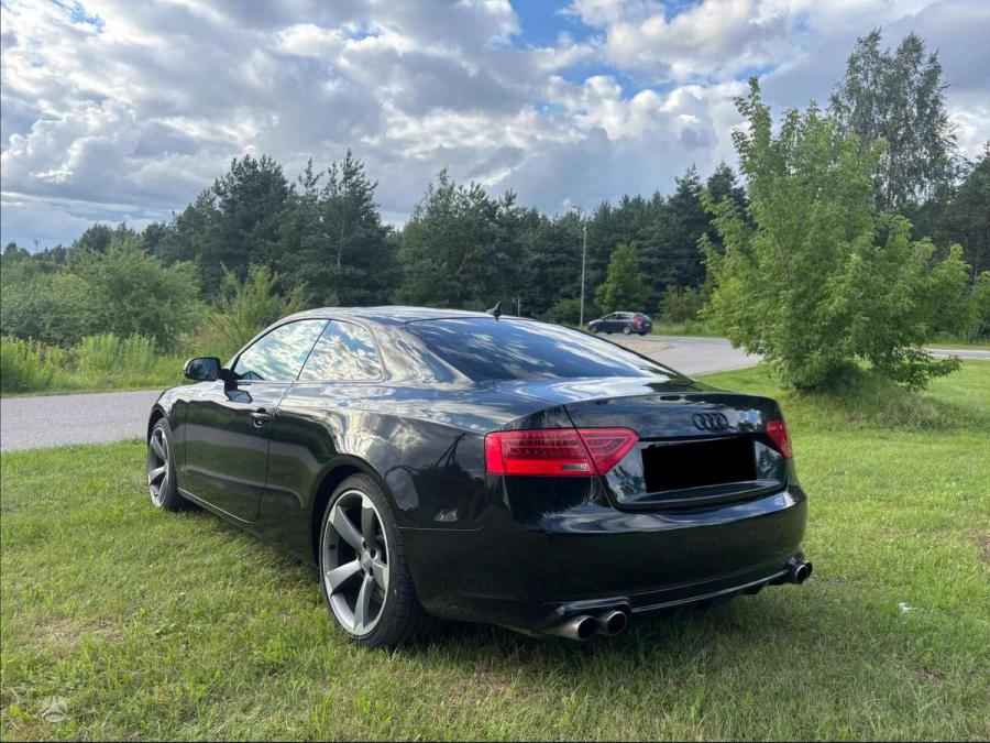 Melns Audi A5 2014 Viļņa, ar dzinēja tilpumu 1.98 L un nobraukumu 173 tūkst. km par 11600 €, foto 5 vietnē AUTOMOTO.COM.LV