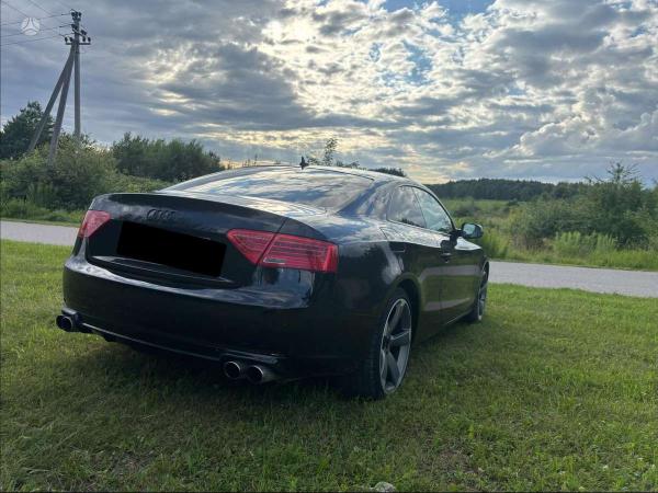 Black Audi A5 2014 in Vilnius, with an engine capacity of 1.98 L and mileage of 173 thousand km for 11600 €, photo 6 on AUTOMOTO.COM.LV