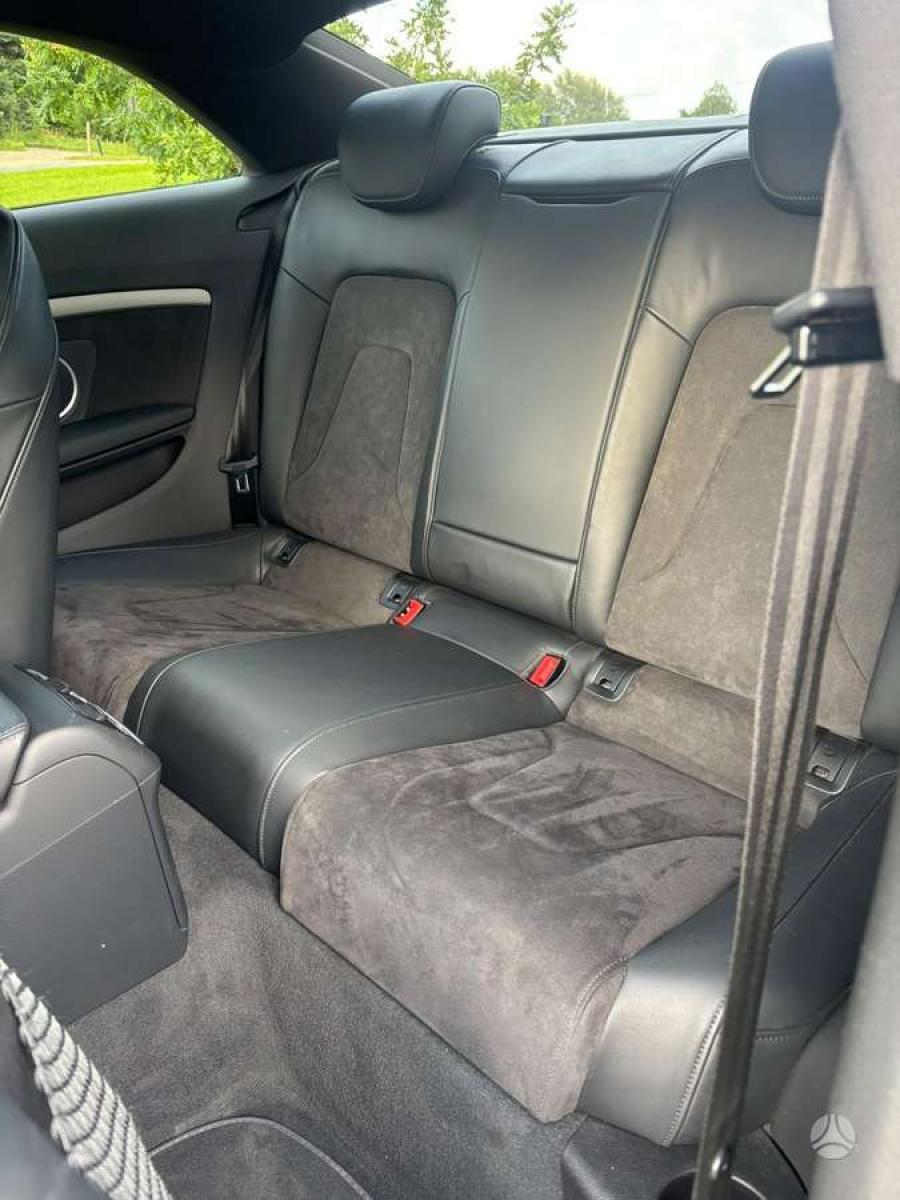 Melns Audi A5 2014 Viļņa, ar dzinēja tilpumu 1.98 L un nobraukumu 173 tūkst. km par 11600 €, foto 11 vietnē AUTOMOTO.COM.LV