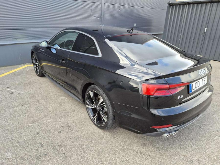 Black Audi A5 2016 in Kaunas, with an engine capacity of 2.97 L and mileage of 156 thousand km for 14900 €, photo 17 on AUTOMOTO.COM.LV