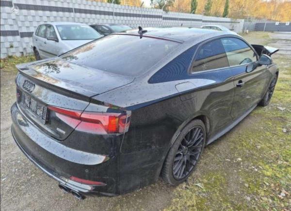 Black Audi A5 2018 in Siauliai, with an engine capacity of 3.00 L and mileage of 197 thousand km for 15500 €, photo 2 on AUTOMOTO.COM.LV