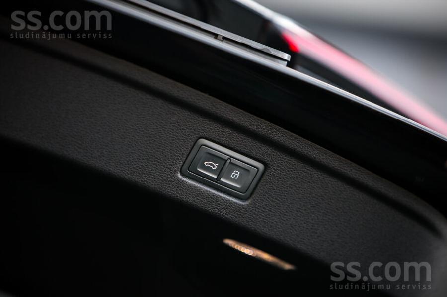 Black Audi A5 2018 in Jelgava, with an engine capacity of 3.00 L and mileage of 181 thousand km for 26400 €, photo 16 on AUTOMOTO.COM.LV