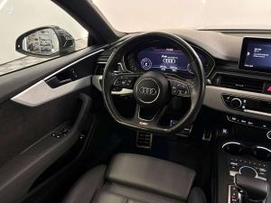 Melns Audi A5 2018 Marijampole, ar dzinēja tilpumu 1.97 L un nobraukumu 337 tūkst. km par 15500 €, foto 24 vietnē AUTOMOTO.COM.LV