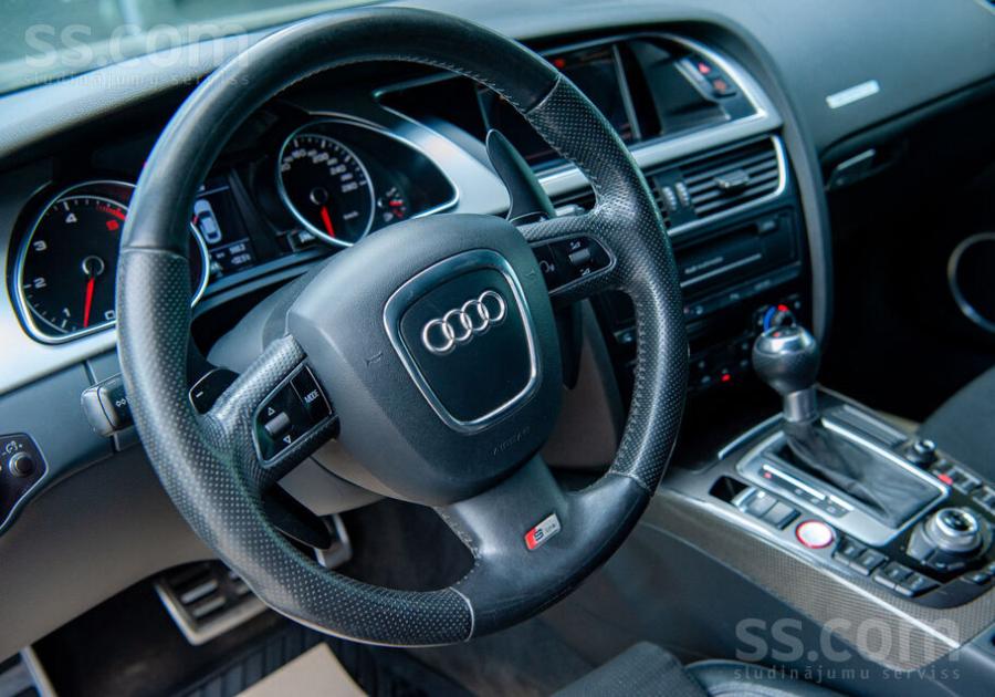 Black Audi A5 2009 in Cesis, with an engine capacity of 3.00 L and mileage of 219 thousand km for 6900 €, photo 16 on AUTOMOTO.COM.LV