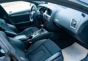 Black Audi A5 2009 in Cesis, with an engine capacity of 3.00 L and mileage of 219 thousand km for 6900 €, photo 21 on AUTOMOTO.COM.LV