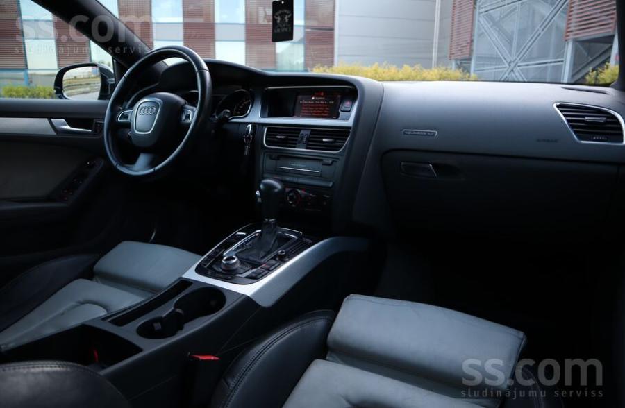 Black Audi A5 2009 in Riga, with an engine capacity of 3.00 L and mileage of 319 thousand km for 7990 €, photo 10 on AUTOMOTO.COM.LV