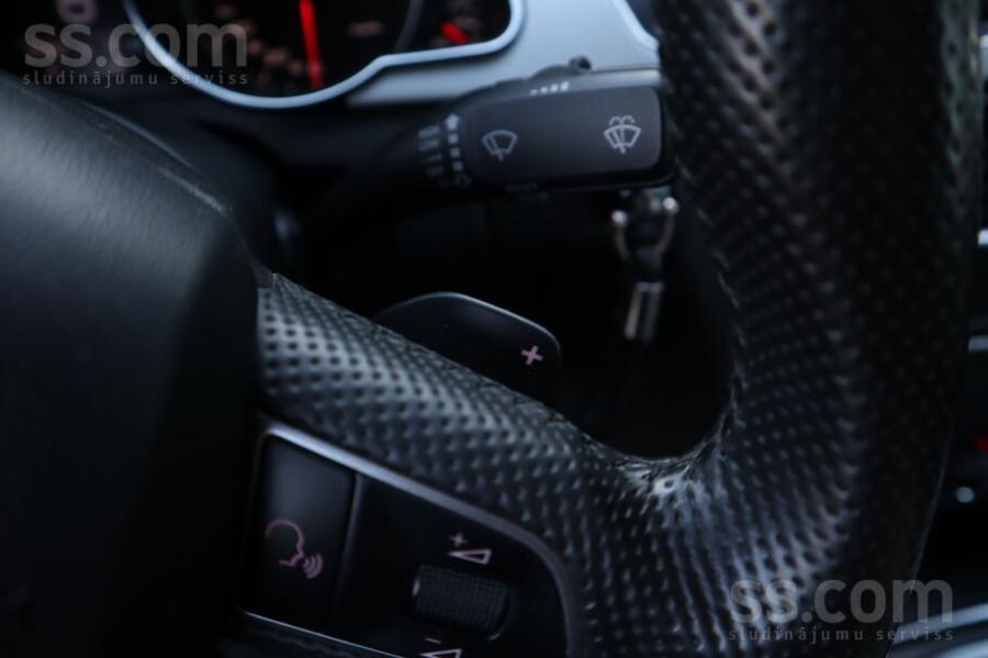 Black Audi A5 2009 in Riga, with an engine capacity of 3.00 L and mileage of 319 thousand km for 7990 €, photo 19 on AUTOMOTO.COM.LV