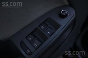 Black Audi A5 2009 in Riga, with an engine capacity of 3.00 L and mileage of 319 thousand km for 7990 €, photo 21 on AUTOMOTO.COM.LV