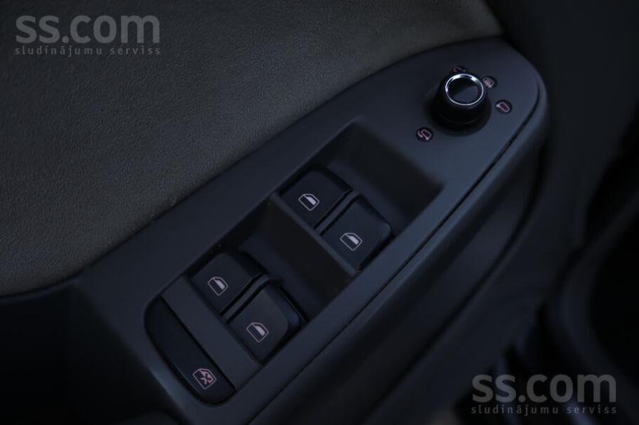 Black Audi A5 2009 in Riga, with an engine capacity of 3.00 L and mileage of 319 thousand km for 7990 €, photo 21 on AUTOMOTO.COM.LV