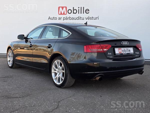 Black Audi A5 2009 in Riga, with an engine capacity of 2.00 L and mileage of 188 thousand km for 8800 €, photo 4 on AUTOMOTO.COM.LV