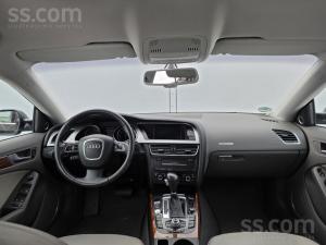 Black Audi A5 2009 in Riga, with an engine capacity of 2.00 L and mileage of 188 thousand km for 8800 €, photo 8 on AUTOMOTO.COM.LV