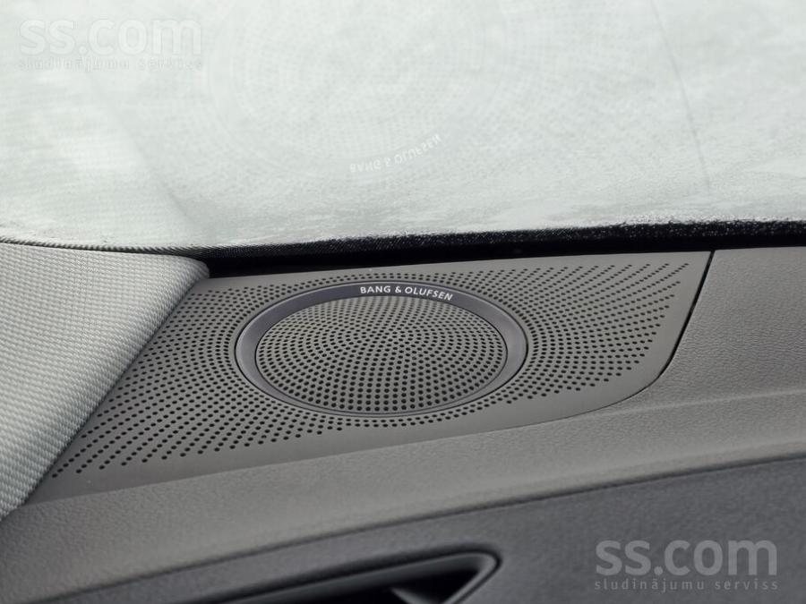 Black Audi A5 2009 in Riga, with an engine capacity of 2.00 L and mileage of 188 thousand km for 8800 €, photo 26 on AUTOMOTO.COM.LV