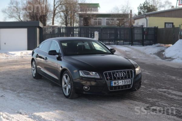 Melns Audi A5 2009 Liepāja, ar dzinēja tilpumu 3.00 L un nobraukumu 303 tūkst. km par 7500 €, foto 1 vietnē AUTOMOTO.COM.LV