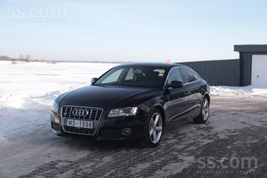 Black Audi A5 2009 in Liepaja, with an engine capacity of 3.00 L and mileage of 303 thousand km for 7500 €, photo 4 on AUTOMOTO.COM.LV