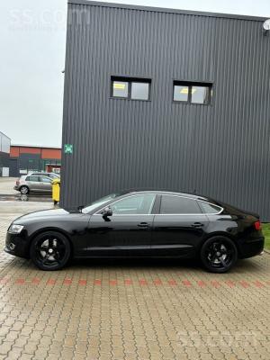 Black Audi A5 2009 in Liepaja, with an engine capacity of 3.00 L and mileage of 303 thousand km for 7500 €, photo 8 on AUTOMOTO.COM.LV