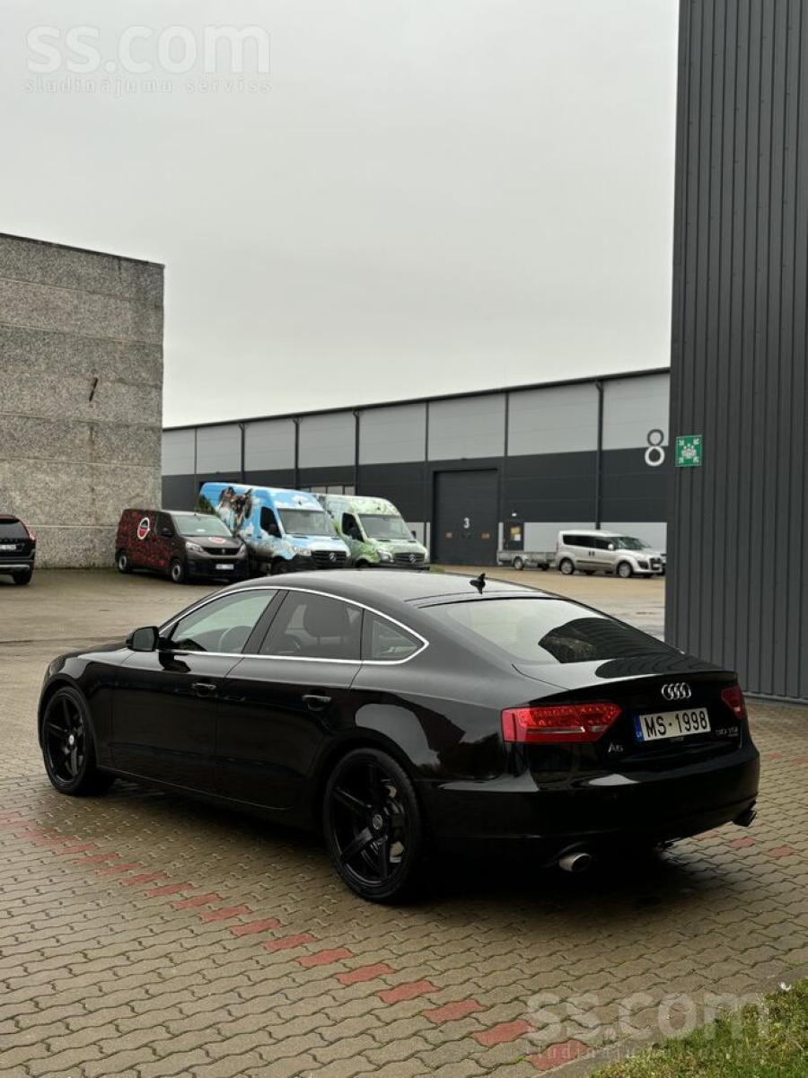 Black Audi A5 2009 in Liepaja, with an engine capacity of 3.00 L and mileage of 303 thousand km for 7500 €, photo 16 on AUTOMOTO.COM.LV
