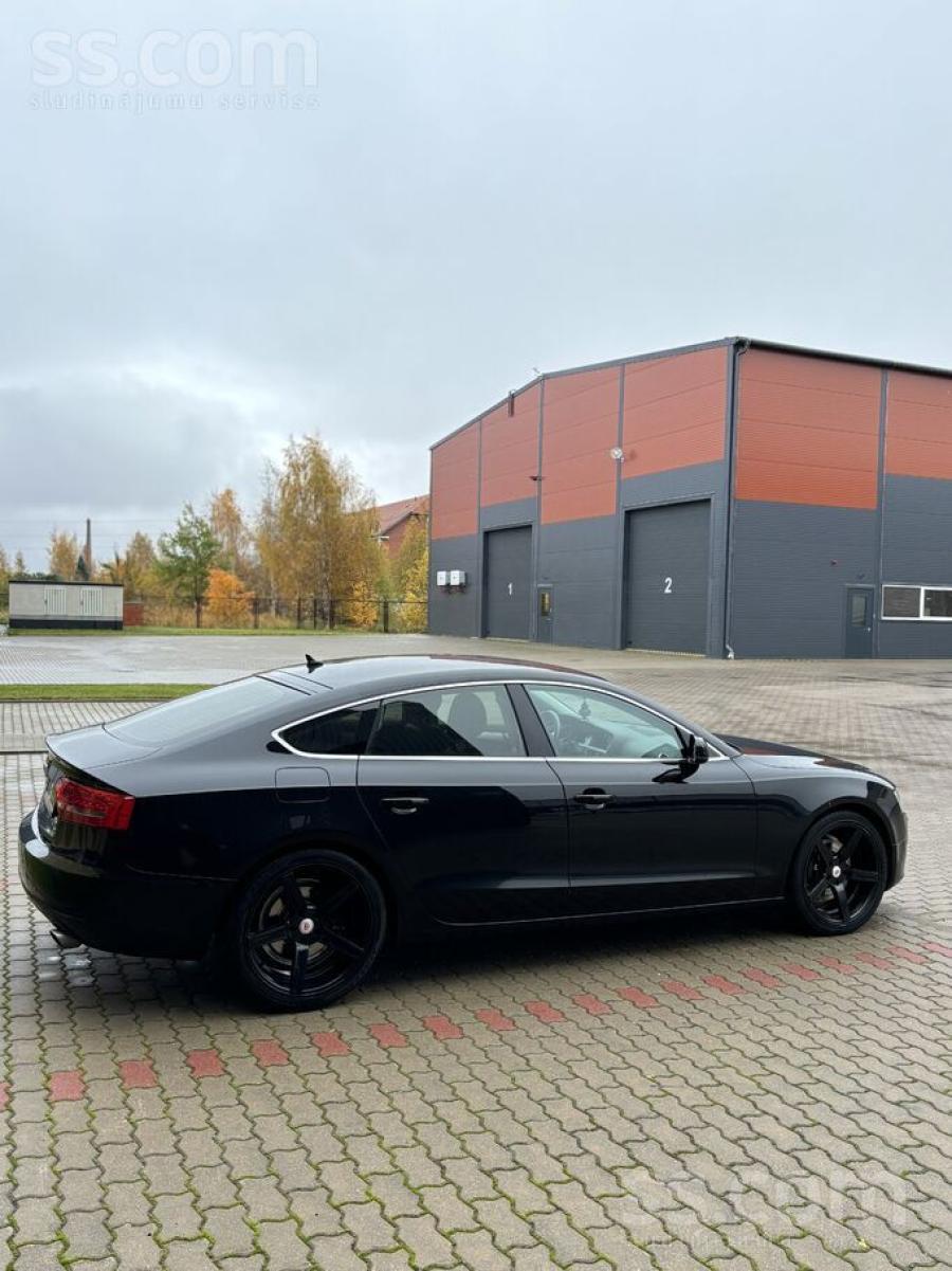 Black Audi A5 2009 in Liepaja, with an engine capacity of 3.00 L and mileage of 303 thousand km for 7500 €, photo 17 on AUTOMOTO.COM.LV