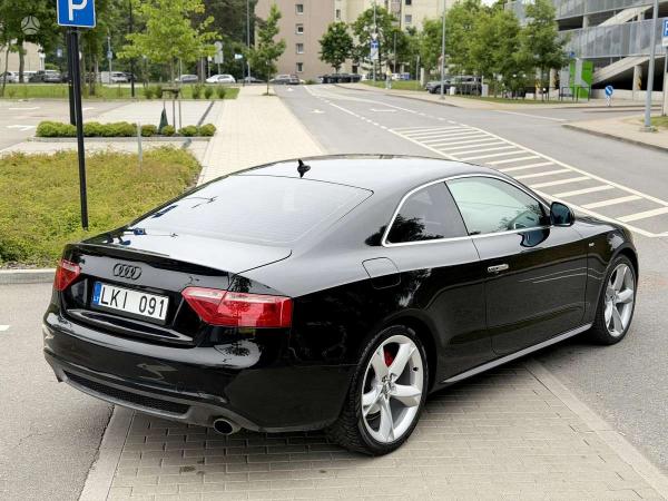 Black Audi A5 2009 in Vilnius, with an engine capacity of 0.00 L and mileage of 293 thousand km for 3900 €, photo 6 on AUTOMOTO.COM.LV
