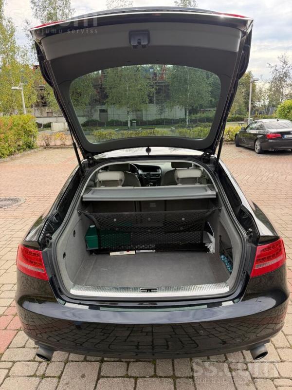 Audi A5 2009 Rīga vietnē Melns Audi A5 2009 Rīga, ar dzinēja tilpumu 2.00 L un nobraukumu 226 tūkst. km par 8700 €, foto 8 vietnē AUTOMOTO.COM.LV