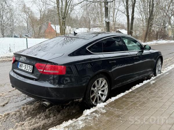 Black Audi A5 2010 in Riga, with an engine capacity of 3.00 L and mileage of 346 thousand km for 9000 €, photo 3 on AUTOMOTO.COM.LV