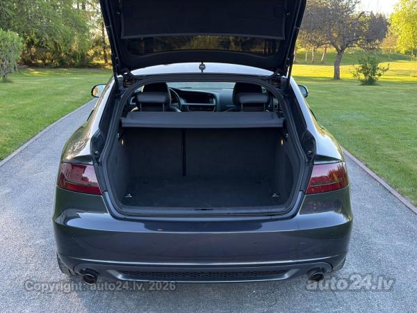 Melns Audi A5 2010 Tallina, ar dzinēja tilpumu 3.00 L un nobraukumu 213 tūkst. km par 11500 €, foto 8 vietnē AUTOMOTO.COM.LV