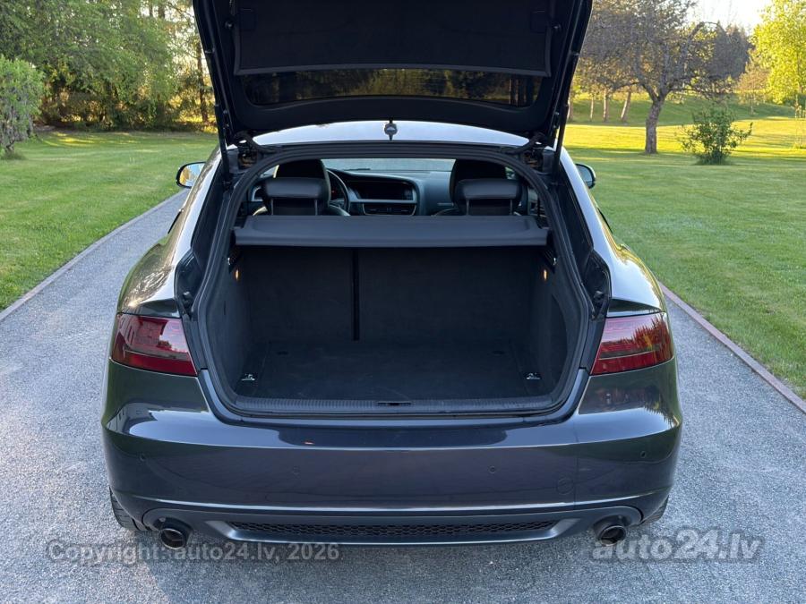 Black Audi A5 2010 in Tallinn, with an engine capacity of 3.00 L and mileage of 213 thousand km for 11500 €, photo 9 on AUTOMOTO.COM.LV