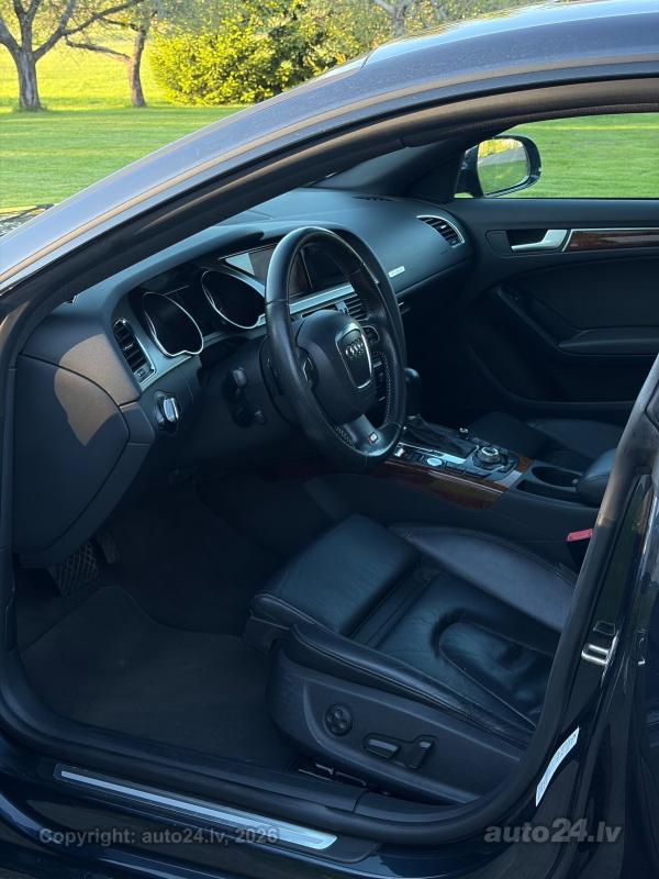 Melns Audi A5 2010 Tallina, ar dzinēja tilpumu 3.00 L un nobraukumu 213 tūkst. km par 11500 €, foto 9 vietnē AUTOMOTO.COM.LV