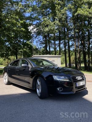 Black Audi A5 2010 in Riga, with an engine capacity of 2.00 L and mileage of 312 thousand km for 6800 €, photo  on AUTOMOTO.COM.LV