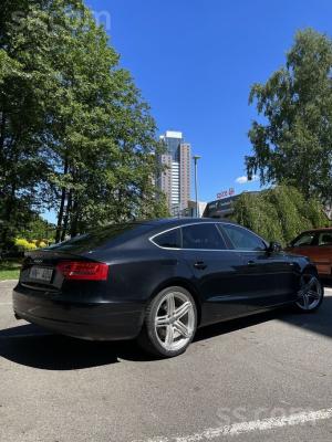 Black Audi A5 2010 in Riga, with an engine capacity of 2.00 L and mileage of 312 thousand km for 6800 €, photo 6 on AUTOMOTO.COM.LV
