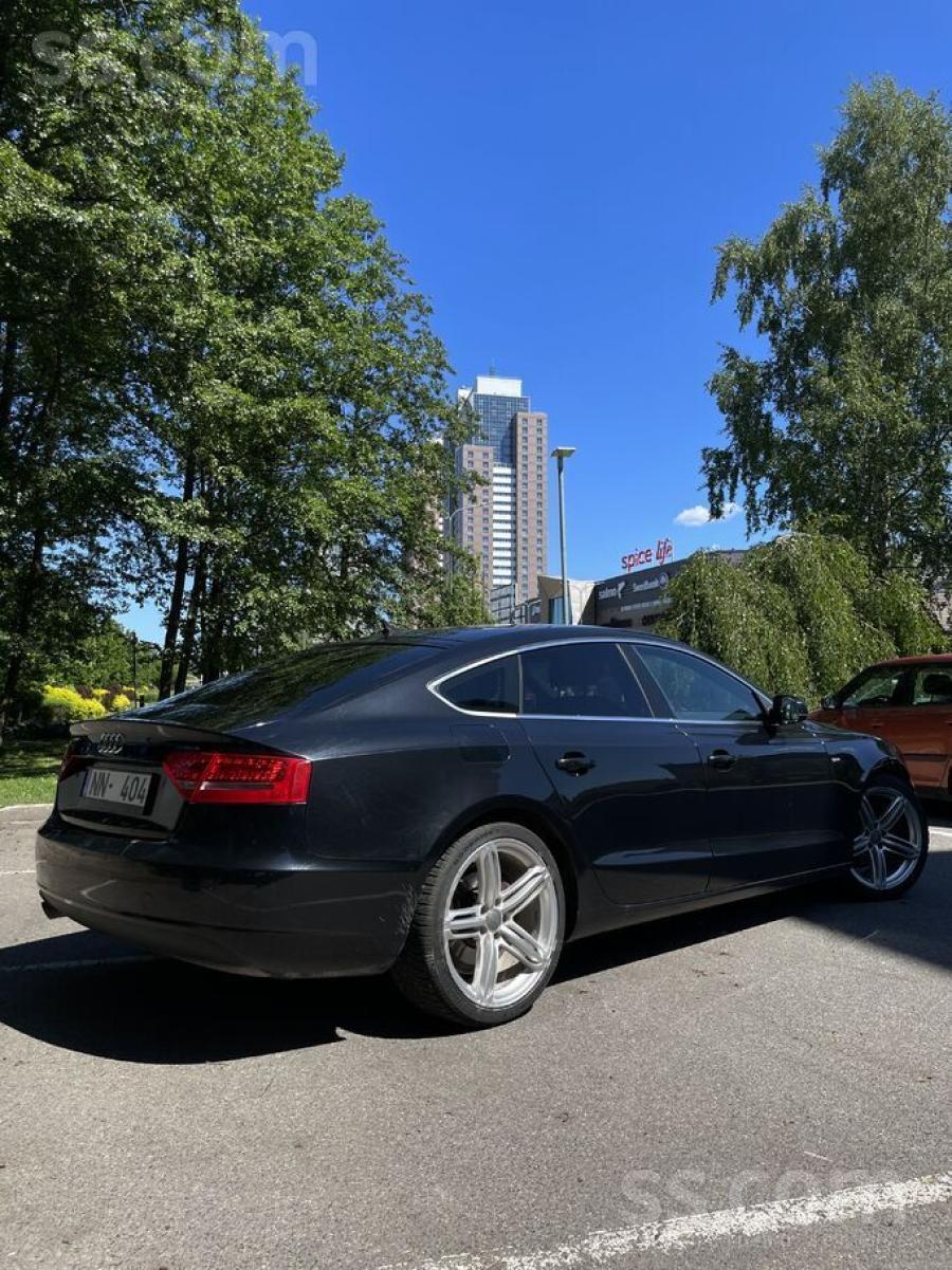 Black Audi A5 2010 in Riga, with an engine capacity of 2.00 L and mileage of 312 thousand km for 6800 €, photo 6 on AUTOMOTO.COM.LV