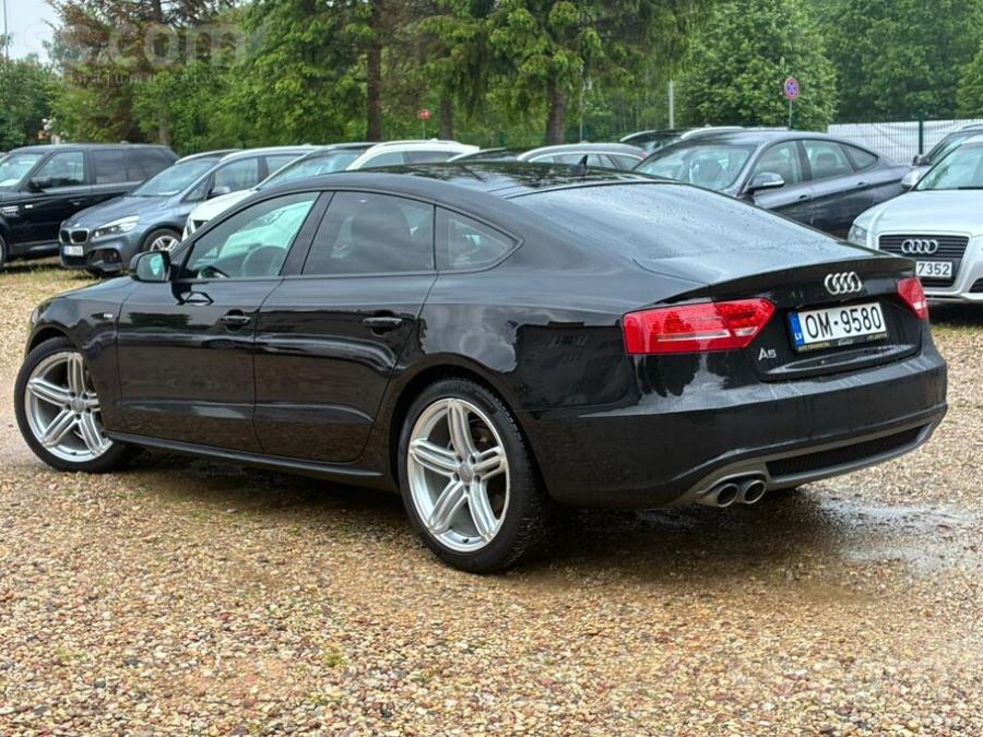 Melns Audi A5 2010 Kuldīga, ar dzinēja tilpumu 2.00 L un nobraukumu 271 tūkst. km par 8990 €, foto 5 vietnē AUTOMOTO.COM.LV