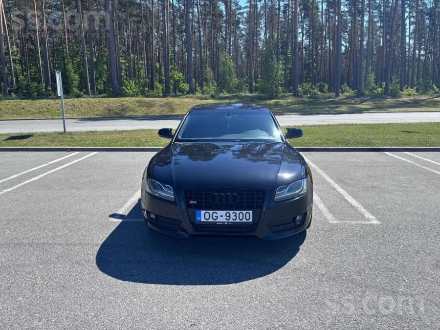 Черный Ауди А5 2010 в Рига, объемом двигателя 3.00 л и пробегом 280 тыс. км за 9650 €, фото 1 на AUTOMOTO.COM.LV