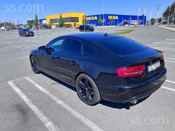 Black Audi A5 2010 in Riga, with an engine capacity of 3.00 L and mileage of 280 thousand km for 9650 €, photo 3 on AUTOMOTO.COM.LV