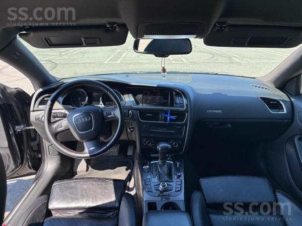 Black Audi A5 2010 in Riga, with an engine capacity of 3.00 L and mileage of 280 thousand km for 9650 €, photo 5 on AUTOMOTO.COM.LV