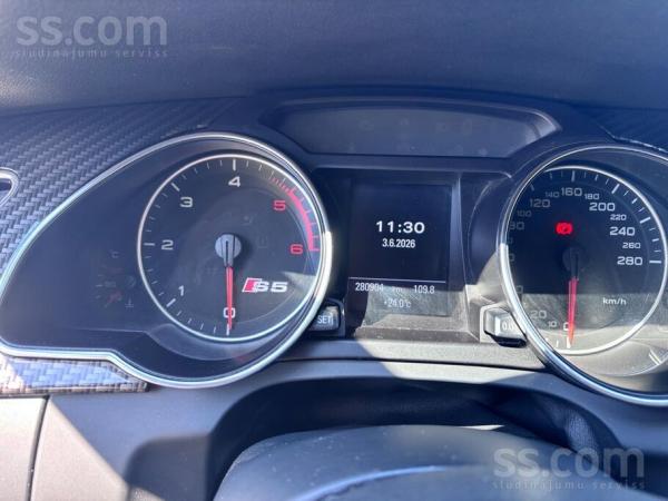 Black Audi A5 2010 in Riga, with an engine capacity of 3.00 L and mileage of 280 thousand km for 9650 €, photo 6 on AUTOMOTO.COM.LV