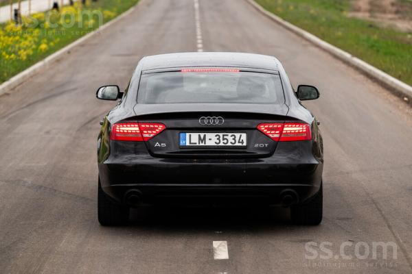 Melns Audi A5 2010 Liepāja, ar dzinēja tilpumu 2.00 L un nobraukumu 283 tūkst. km par 8800 €, foto 4 vietnē AUTOMOTO.COM.LV